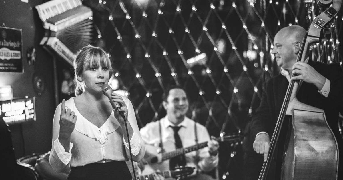 Sara Oschlag - jazz singer | Gig Heaven