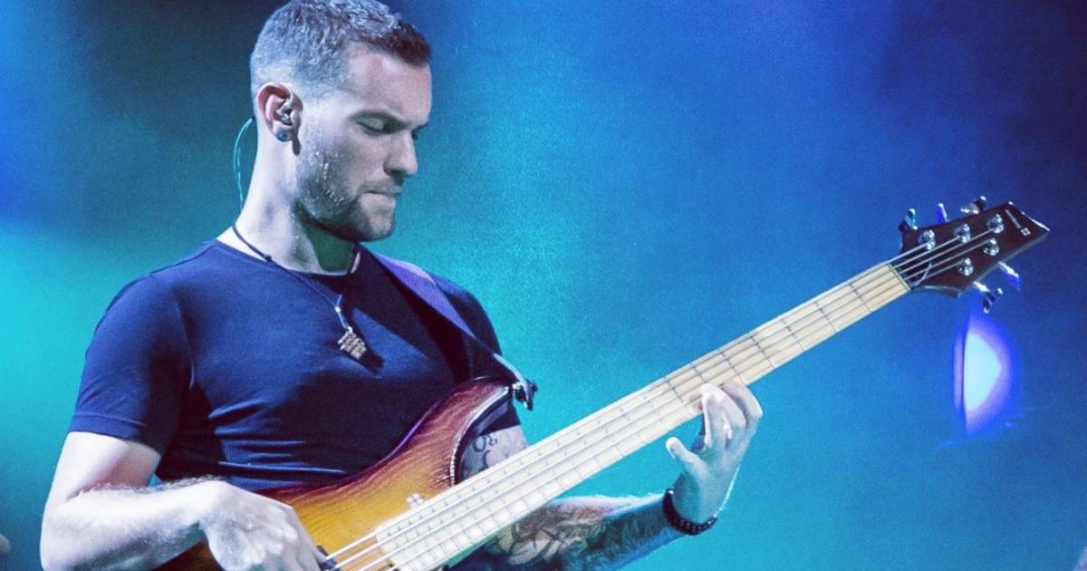 Steven Dennett Freelance Bass Player | Gig Heaven