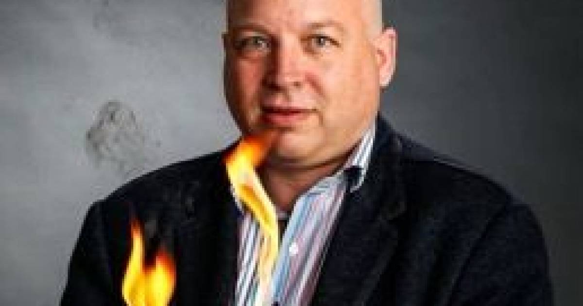 Clive the Conjuror | Gig Heaven